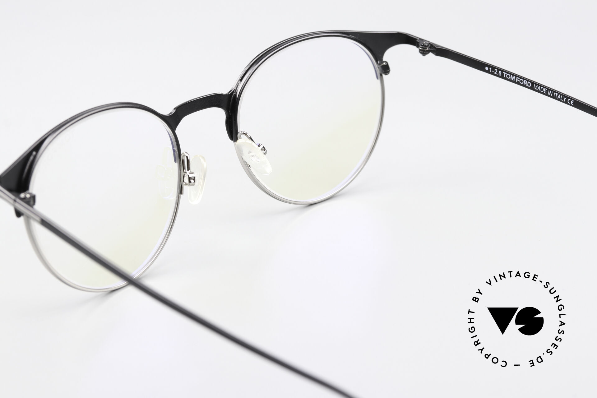 Tom Ford TF5548 Unisex Designerbrille Panto