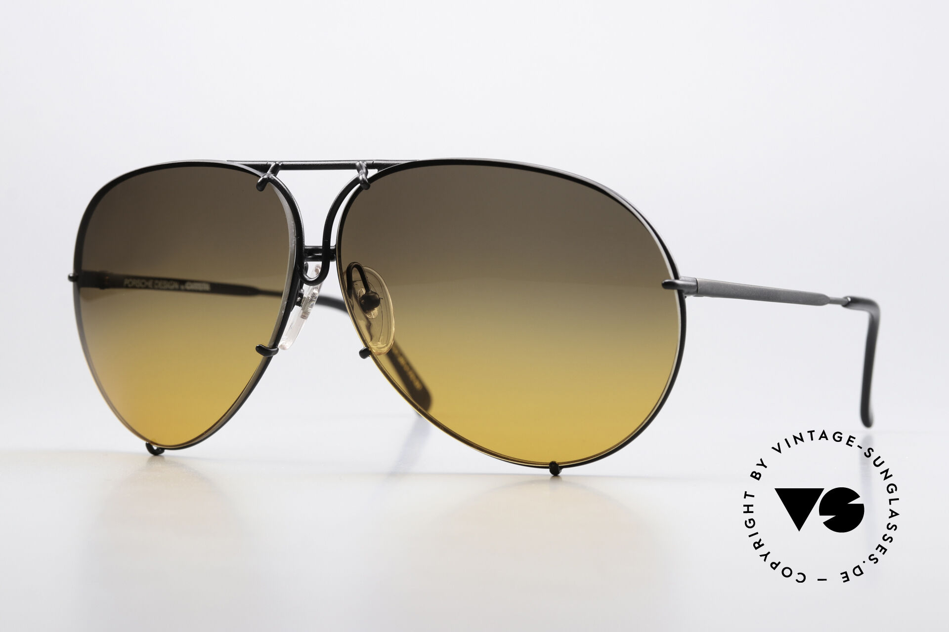 Sonnenbrillen Porsche 5621 Customized Grau Orange